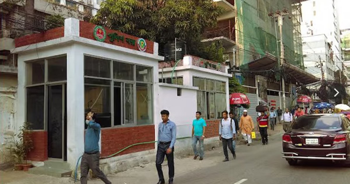 বনানীতে পুলিশ বক্সে ‘ককটেল হামলা’