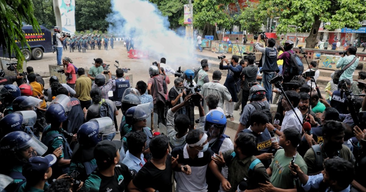 ঢাবিতে ফের উত্তাপ